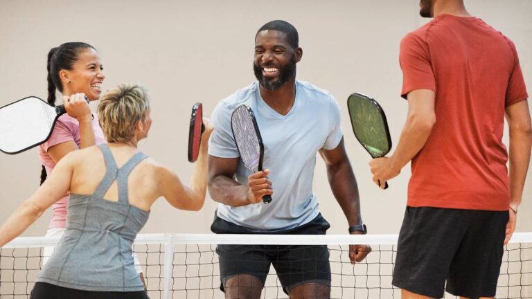 Pickleball Là Gì? Khám Phá Cách Chơi, Dụng Cụ Và Địa Điểm Chơi ...